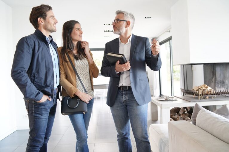 Tenant vs Resident: 5 Key Differences Explained